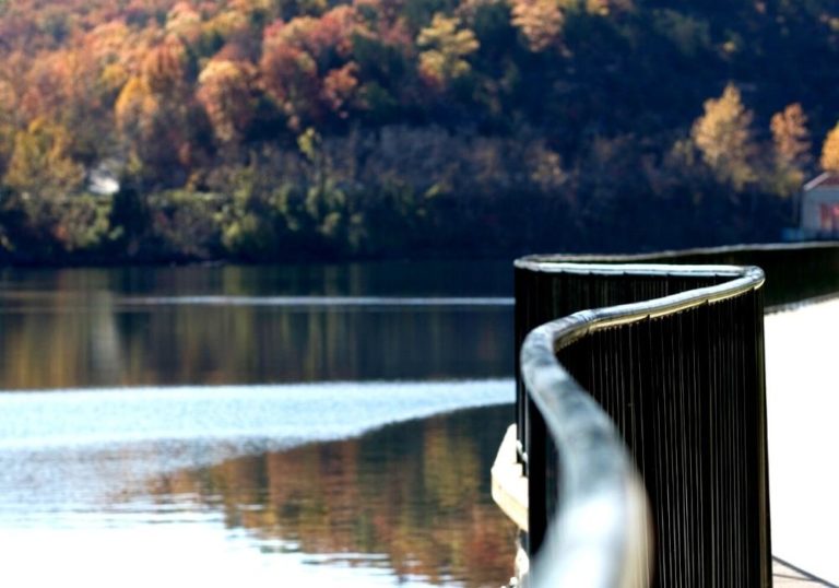 The Most Beautiful Places To See The Fall Colors In Branson