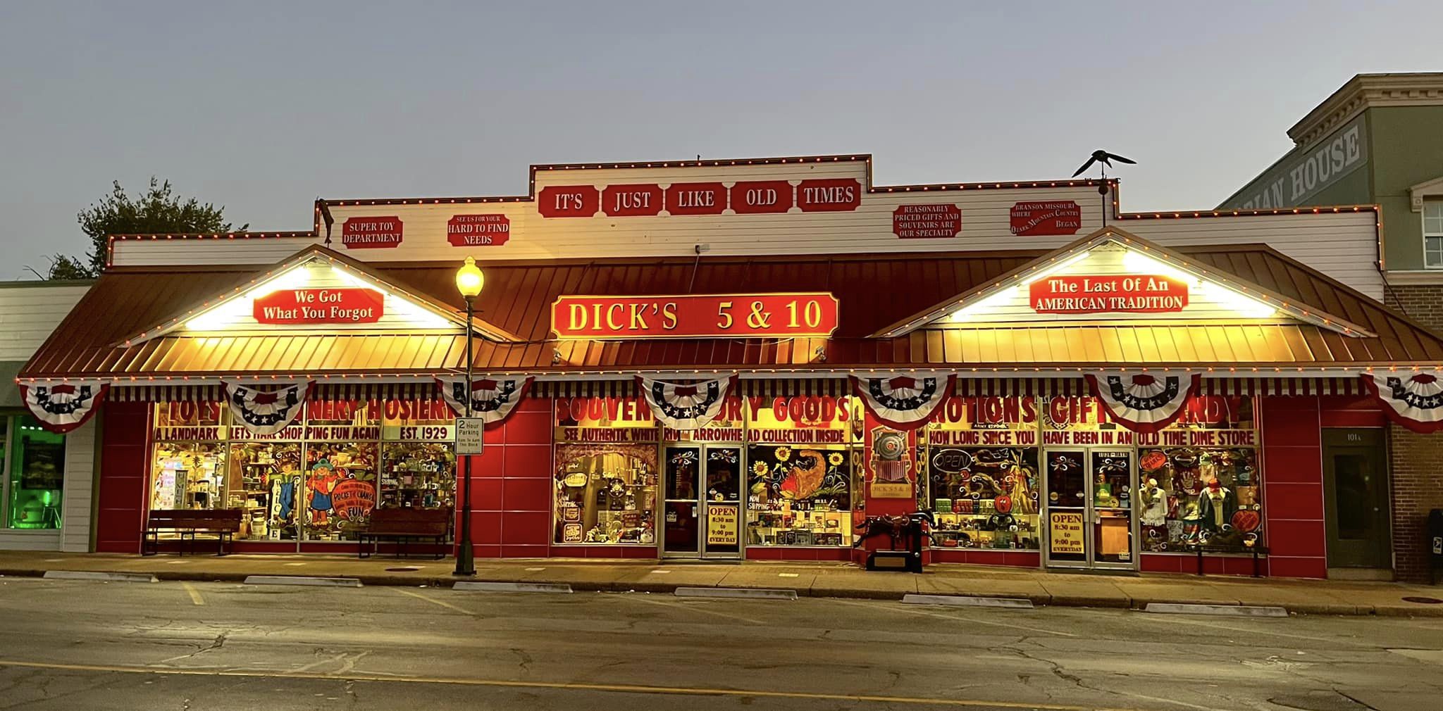 The Best Christmas Shopping in Branson, MO