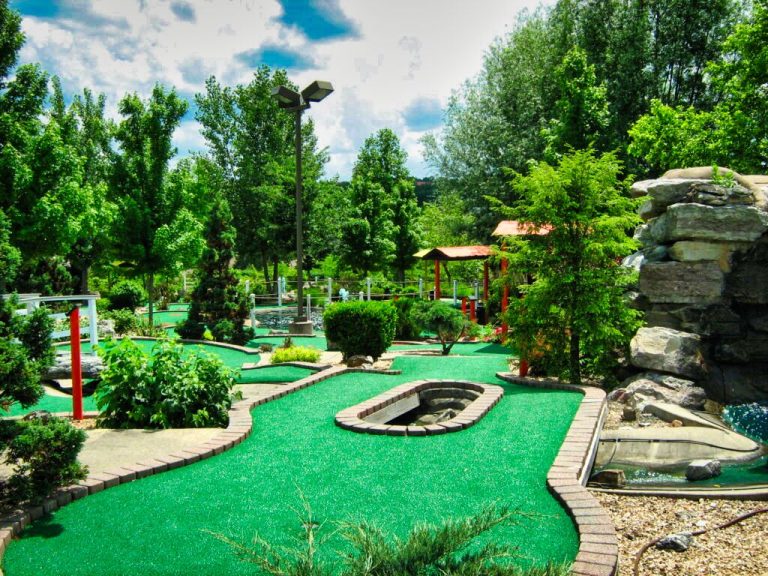 Mini-Golf in Branson, MO